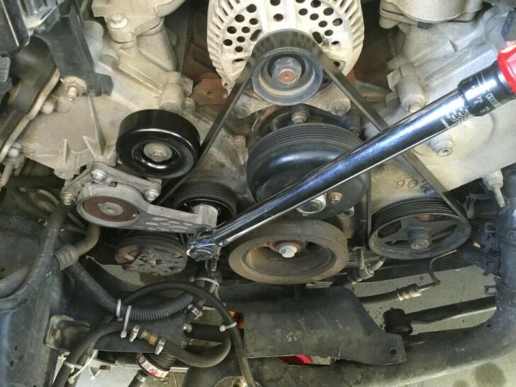 8 Reasons Why Your Car Engine is Making a Rattling Noise