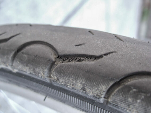 10 Signs of Bad Shocks and Struts