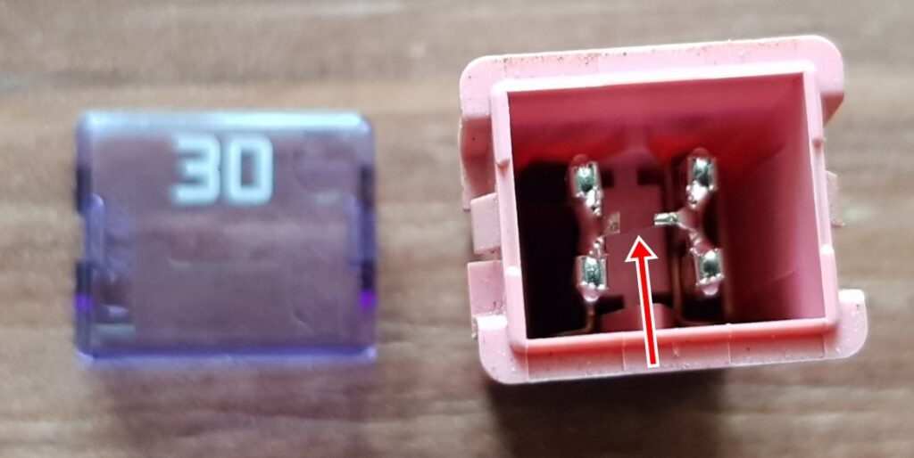 What Does A Blown 30 Amp Fuse Look Like With Pictures What Does A Blown 30 Amp Fuse Look Like With Pictures